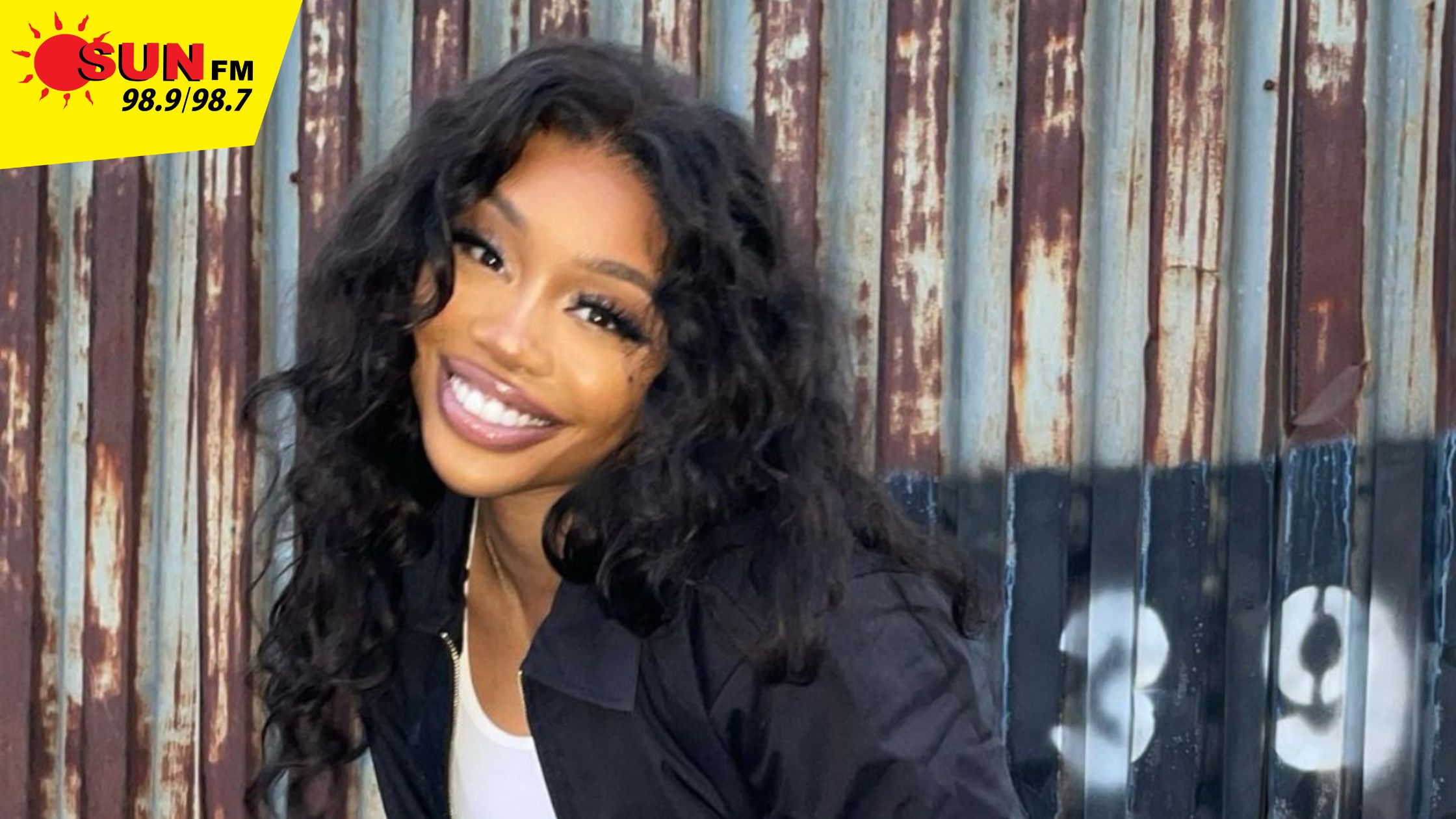Solana Rowe Sza